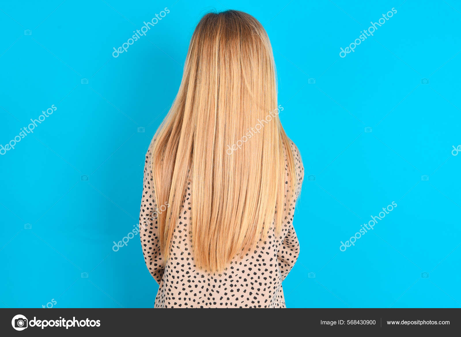 Back View Girl Studio Shoot Stock Photo by ©Srtajihan 568430900