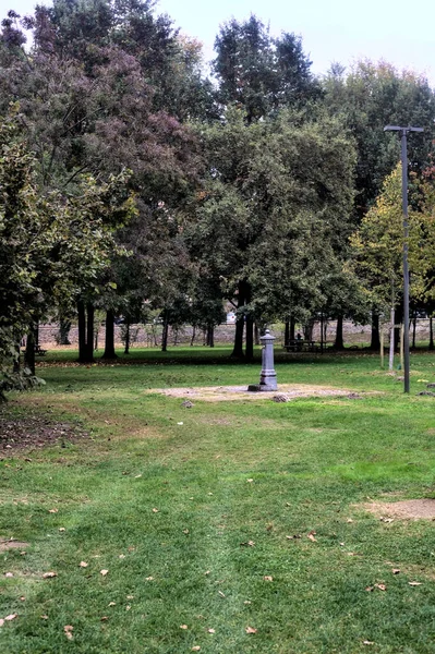 Park in the rae fotos de stock, imágenes de Park in the rae sin ...