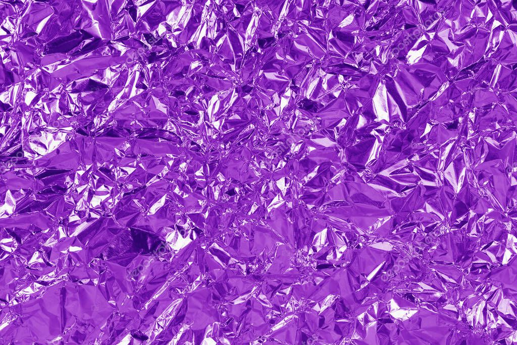 Textura brillante de l mina met lica p rpura, papel de envoltura arrugado para el fondo y la ...