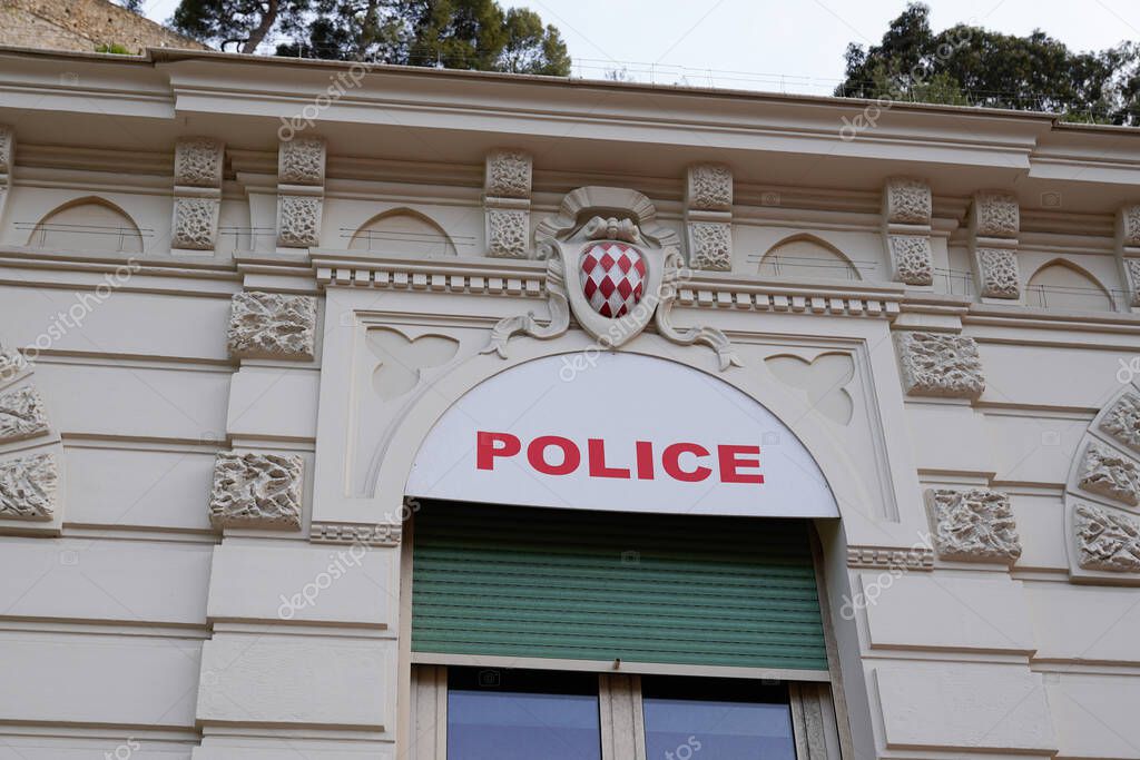 Mónaco, monte carlo - 06 25 2022: cartel de la policía de Mónaco en la ...