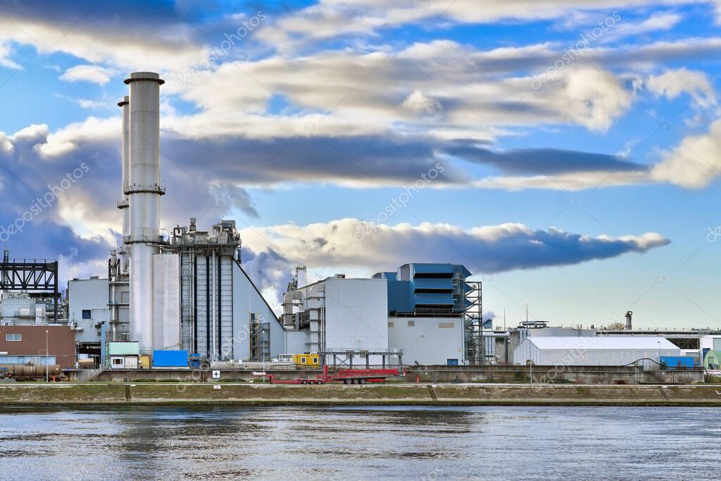 Ludwigshafen, Alemania - enero de 2022: BASF SE, una multinacional alemana de productos qu micos ...