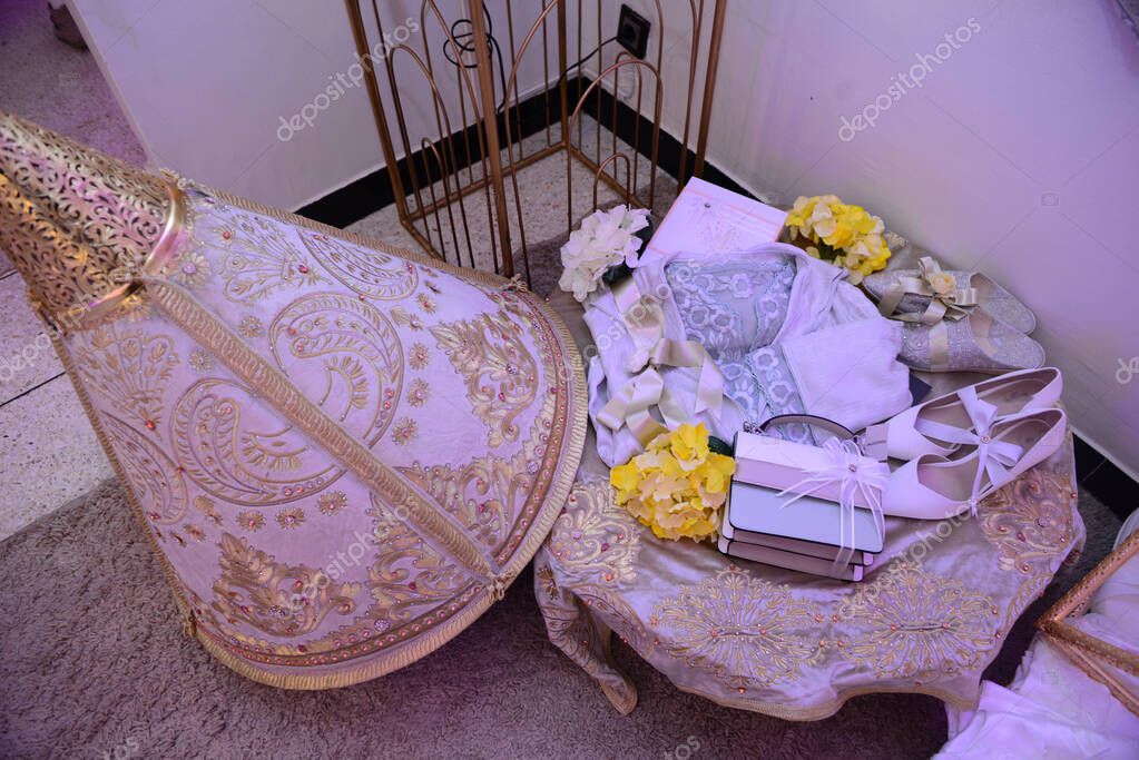 Tyafer marroqu , contenedores de regalo tradicionales para la ceremonia de la boda, decorado con ...