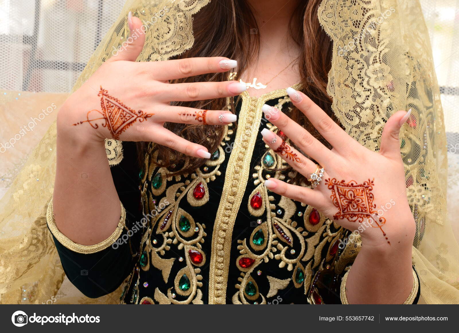Moroccan Bride Getting Henna Done Weddin — Stock Photo © azarbico ...