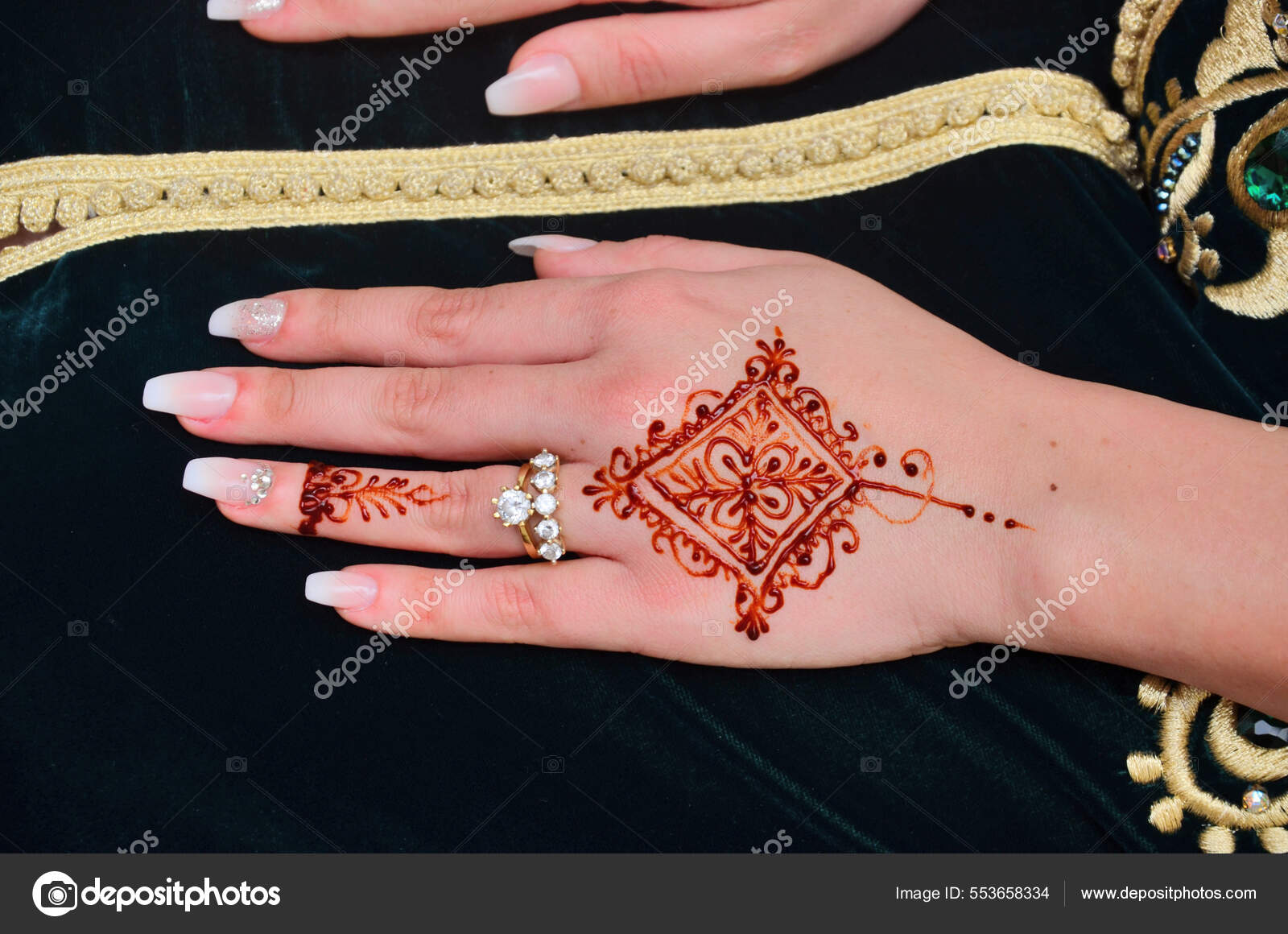 Moroccan Bride Getting Henna Done Weddin — Stock Photo © azarbico ...