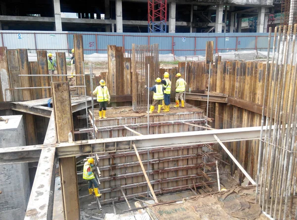 Installing formwork Stock Photos, Royalty Free Installing formwork ...