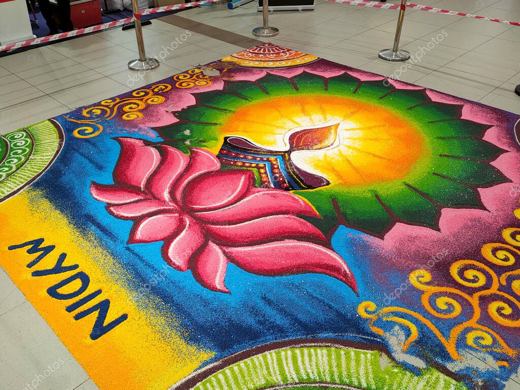 SELANGOR, MALAYSIA -OCTOBER 29, 2021: Attractive Deepavali Kolam design ...