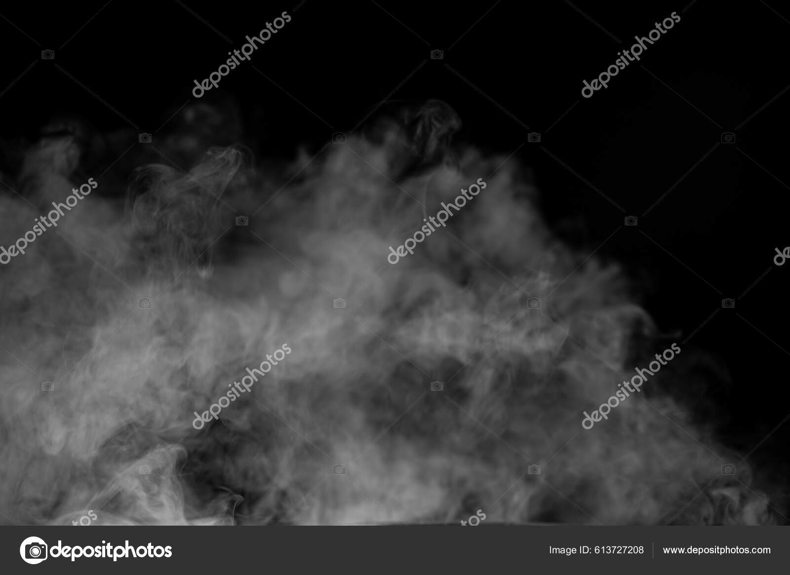 Humo Blanco Con Fondo Negro Clou — Foto de stock #613727208 © manualfoto