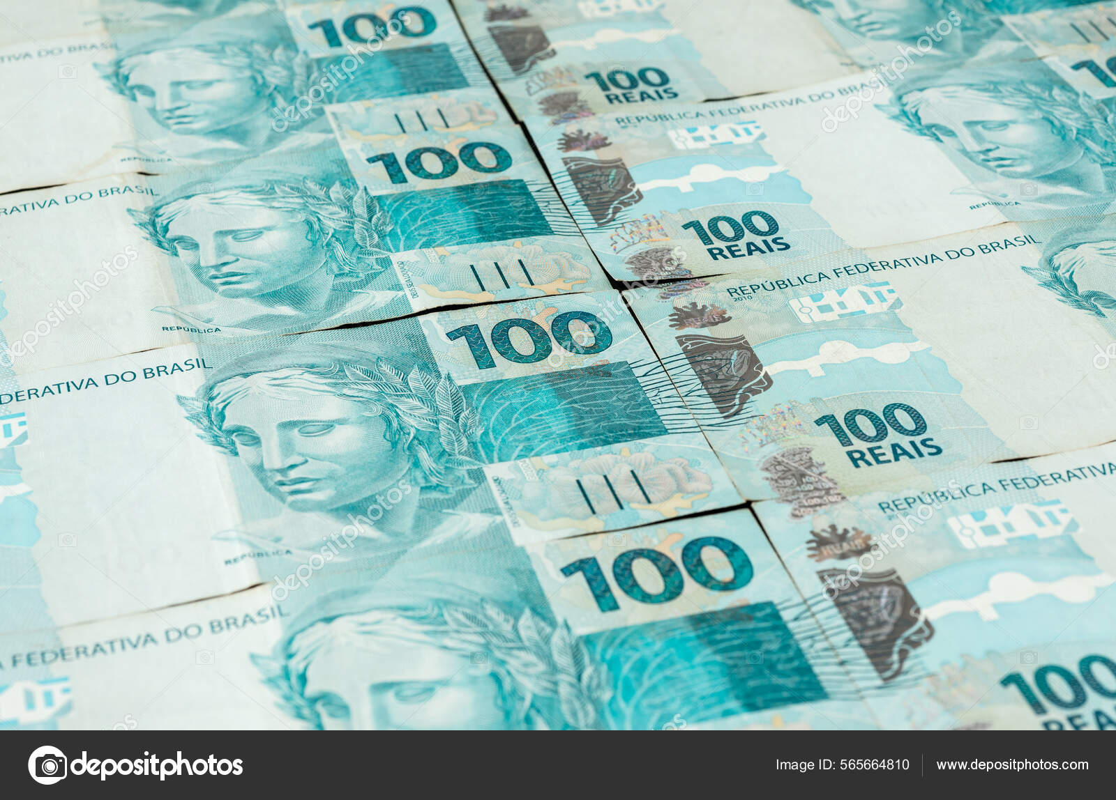 Groud Hundred Brazilian Real Bills Spread — Stock Editorial Photo ...