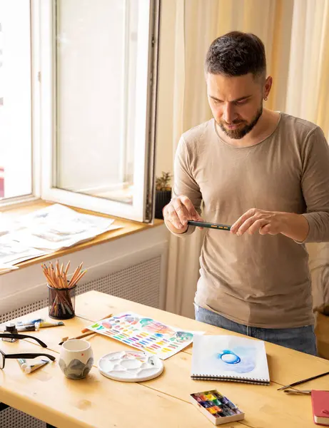 A creative person creates digital content for social networks. The ...