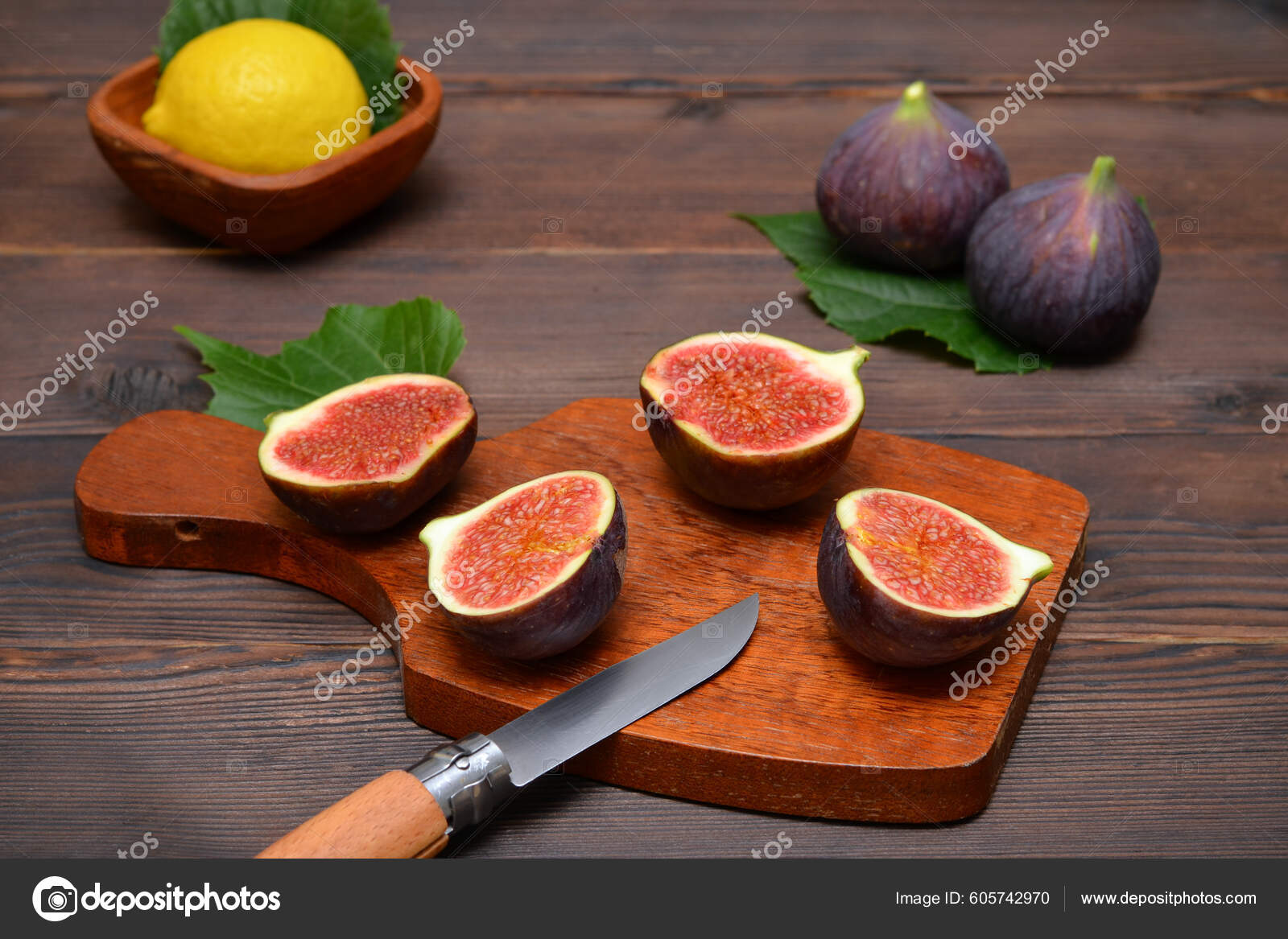 Cut Figs Cutting Board Table — Free Stock Photo © vika021220.gmail.com ...