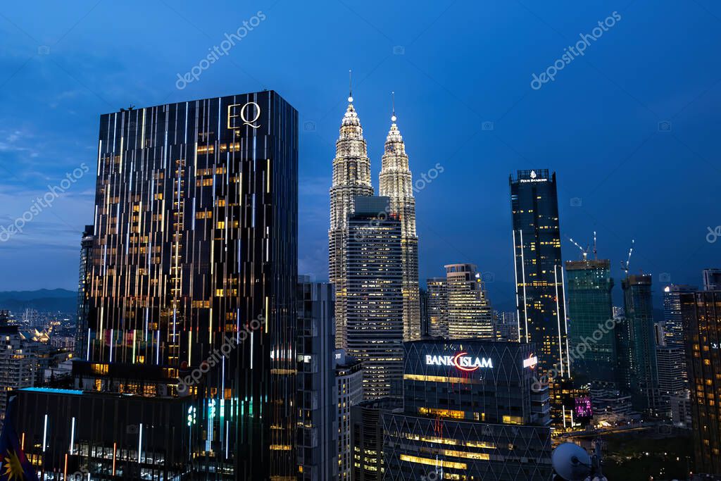 Kuala Lumpur, Malasia - 19 / 09 / 2022: Vista de las Torres Gemelas ...