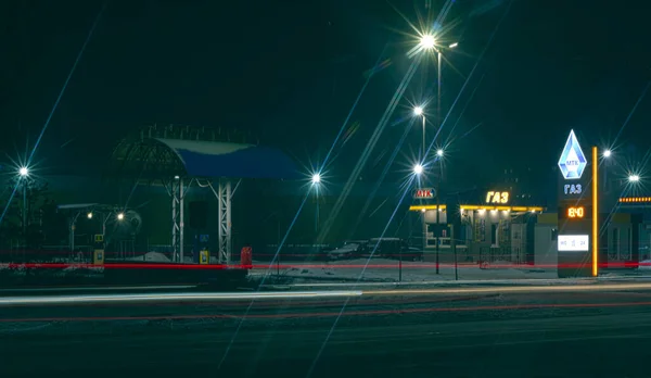 Shell gas station at night Stock Photos, Royalty Free Shell gas station ...
