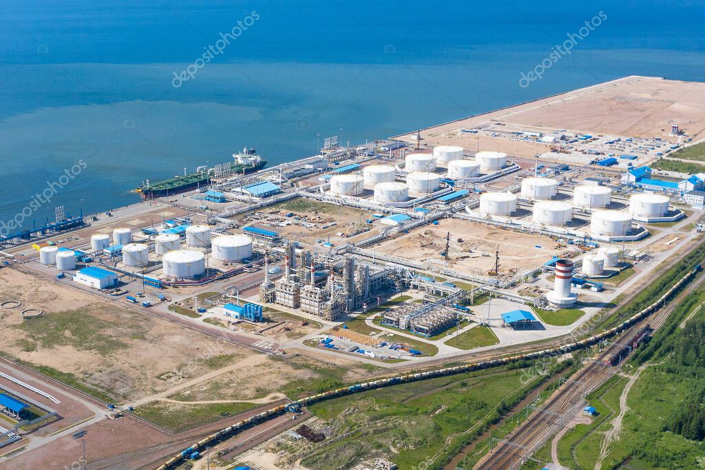 En construcción y funcionamiento del puerto de carga líquida de gas, descarga de buques y buques ...