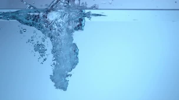 22,416 Underwater splash Videos, Royalty-free Stock Underwater splash Footage | Depositphotos