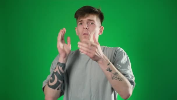 Tattooed Man Applause Clapping Hands Green Background — Stock Video ...