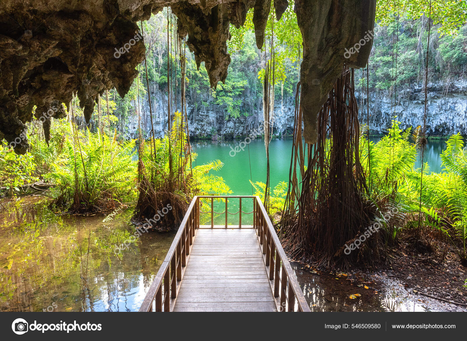 Three Eyes Cave Santo Domingo Los Tres Ojos National Park Stock Photo ...