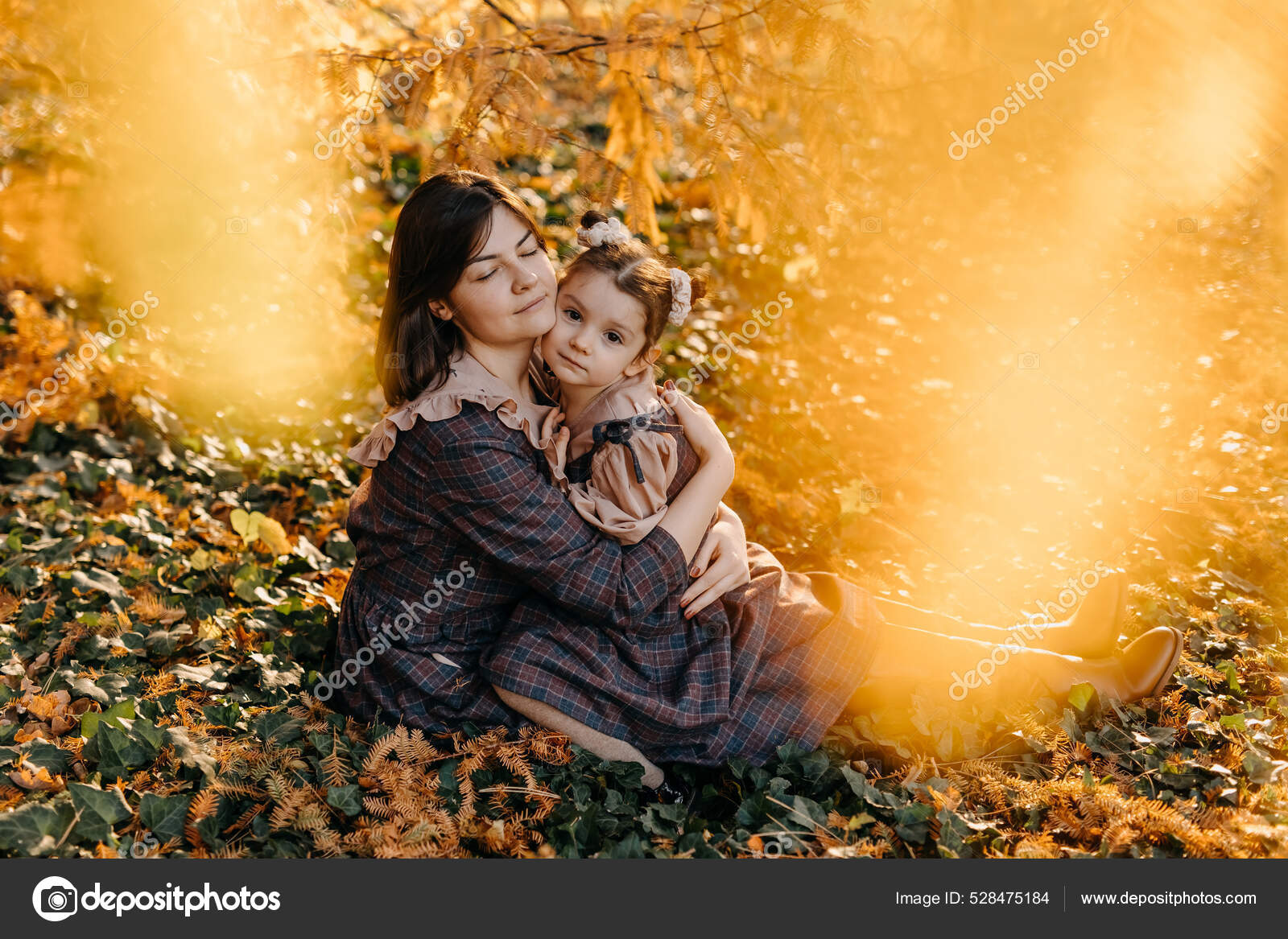 Woman Little Girl Hugging Sitting Ground Park Mother Daughter Spending ...