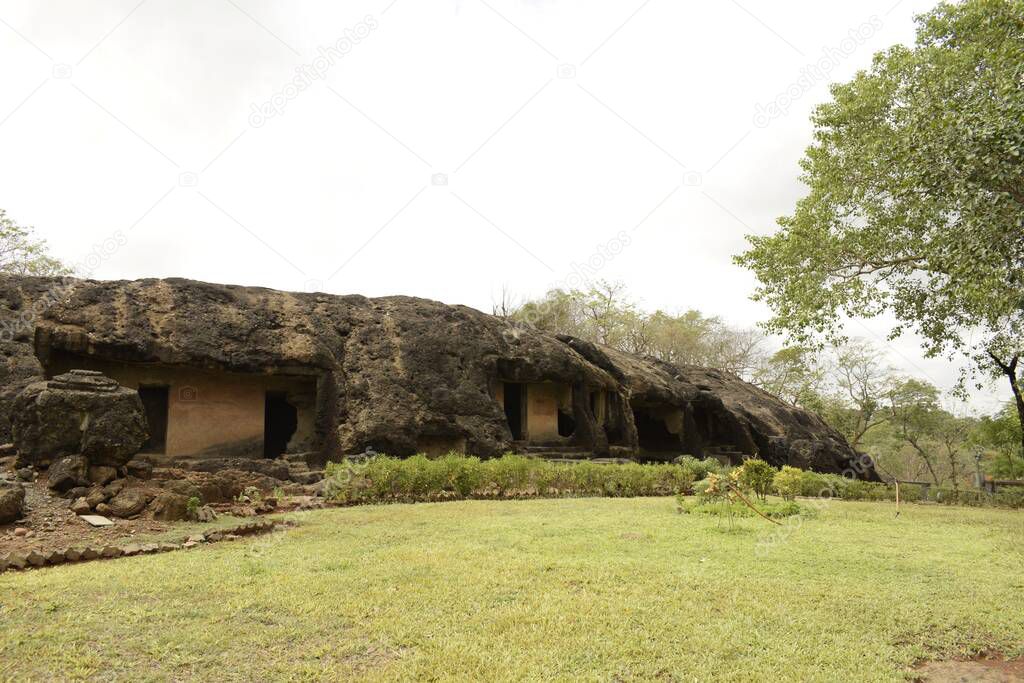 cavernas de mahakali o kondivite estructuras de roca de basalto y ...