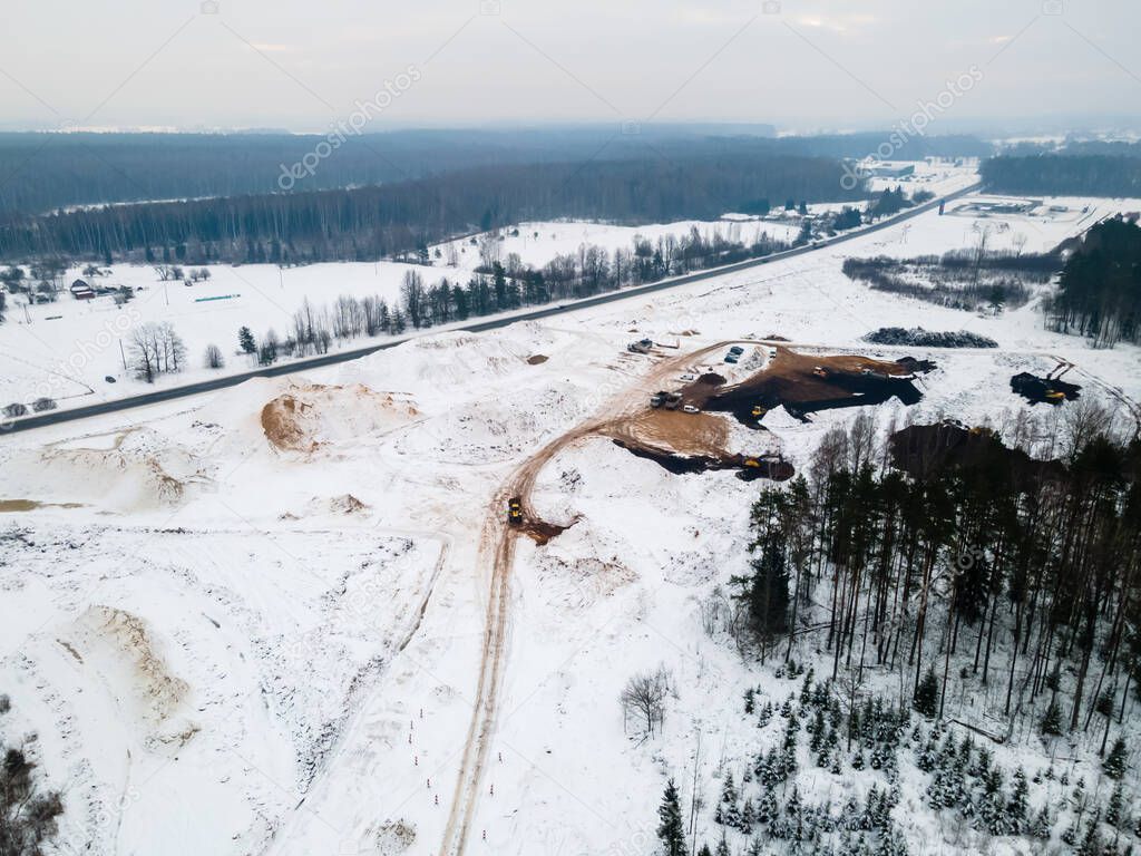 Construcción de carreteras Kekava Bypass. Nuevo tramo de la carretera ...