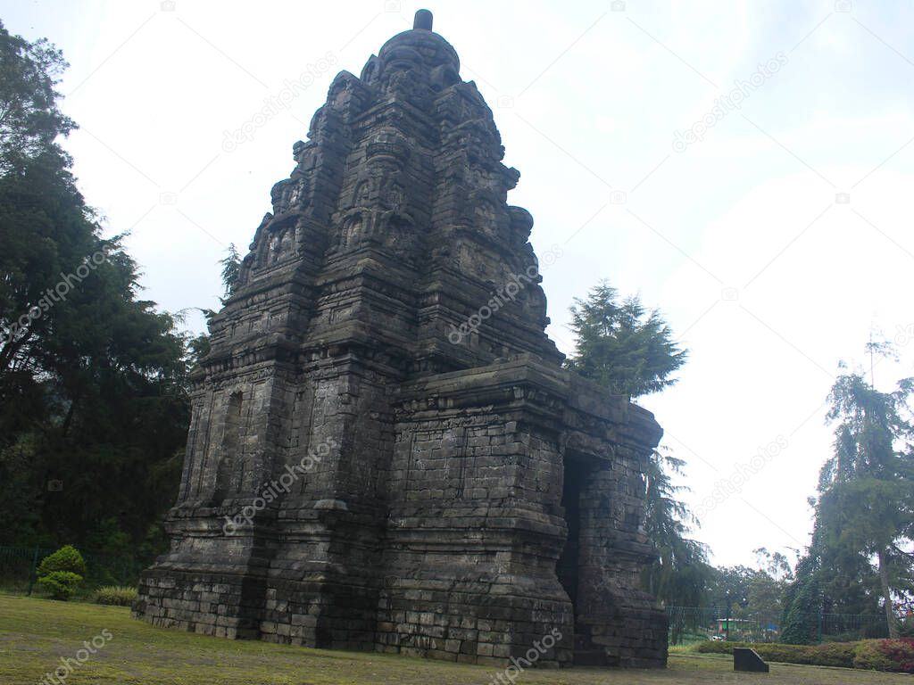 Arquitectura única en el turismo histórico en Candi Bima en Dieng, Java ...
