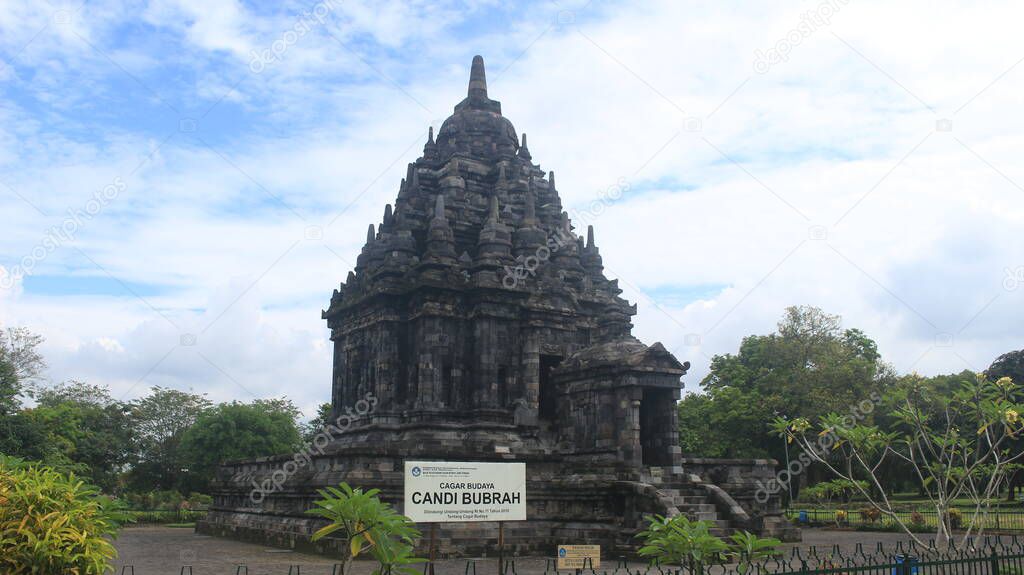 Viajando al templo de Bubrah, este templo se encuentra en la provincia de Java Central ...