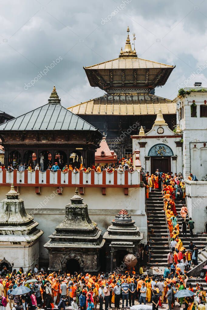 kathmandu,Nepal - Aug 8, 2022 : Hindu devotees at pashupatinath temple ...