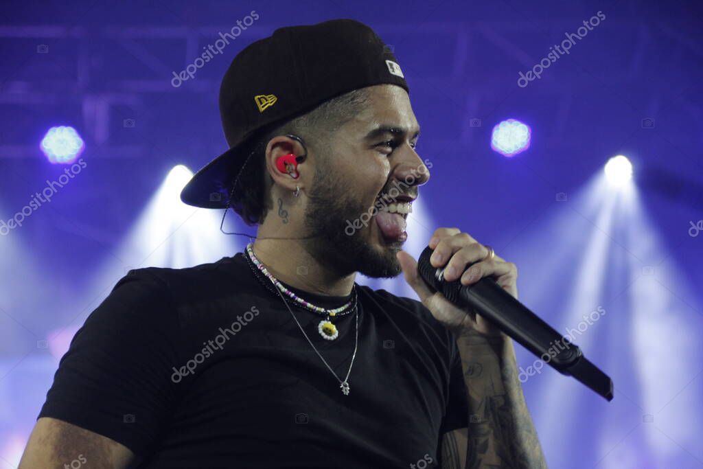 Espectáculo de la cantante Ze Felipe en Curitiba Country Festival. 28 ...