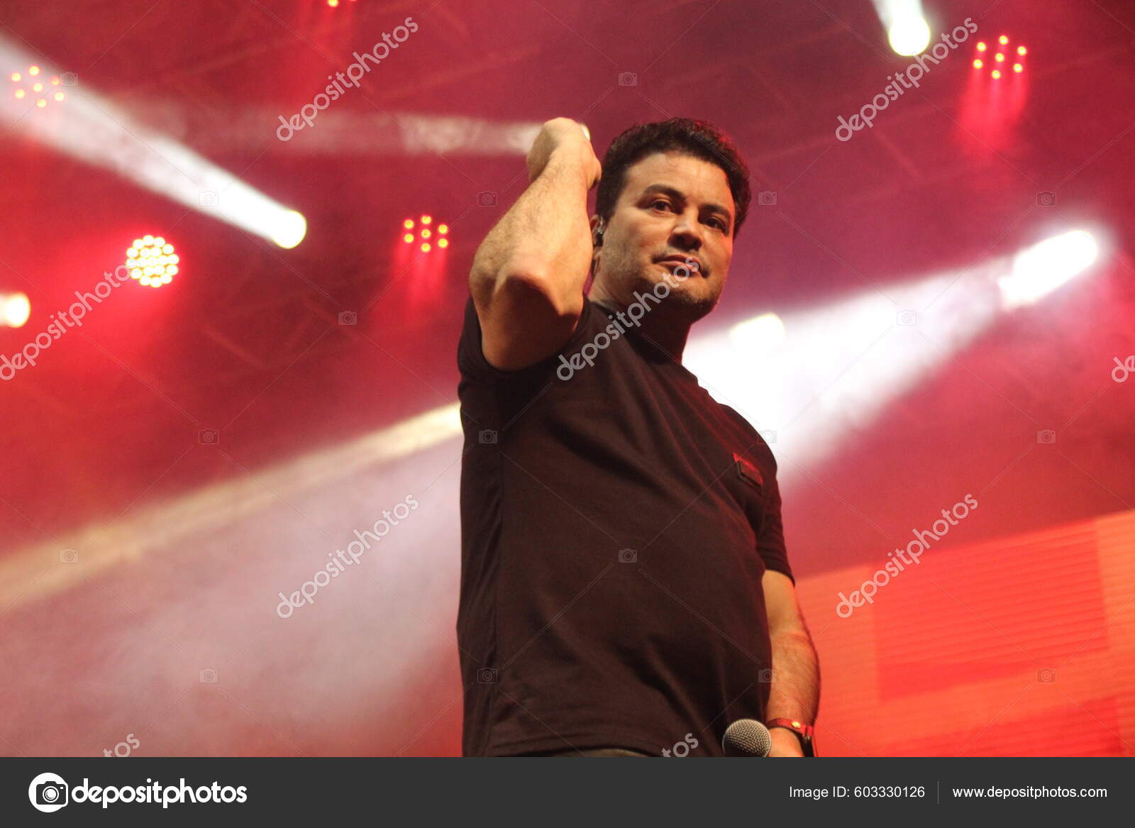 Brazilian Duo Rick Renner Closing Show Efapi Expo 2022 August – Stock ...