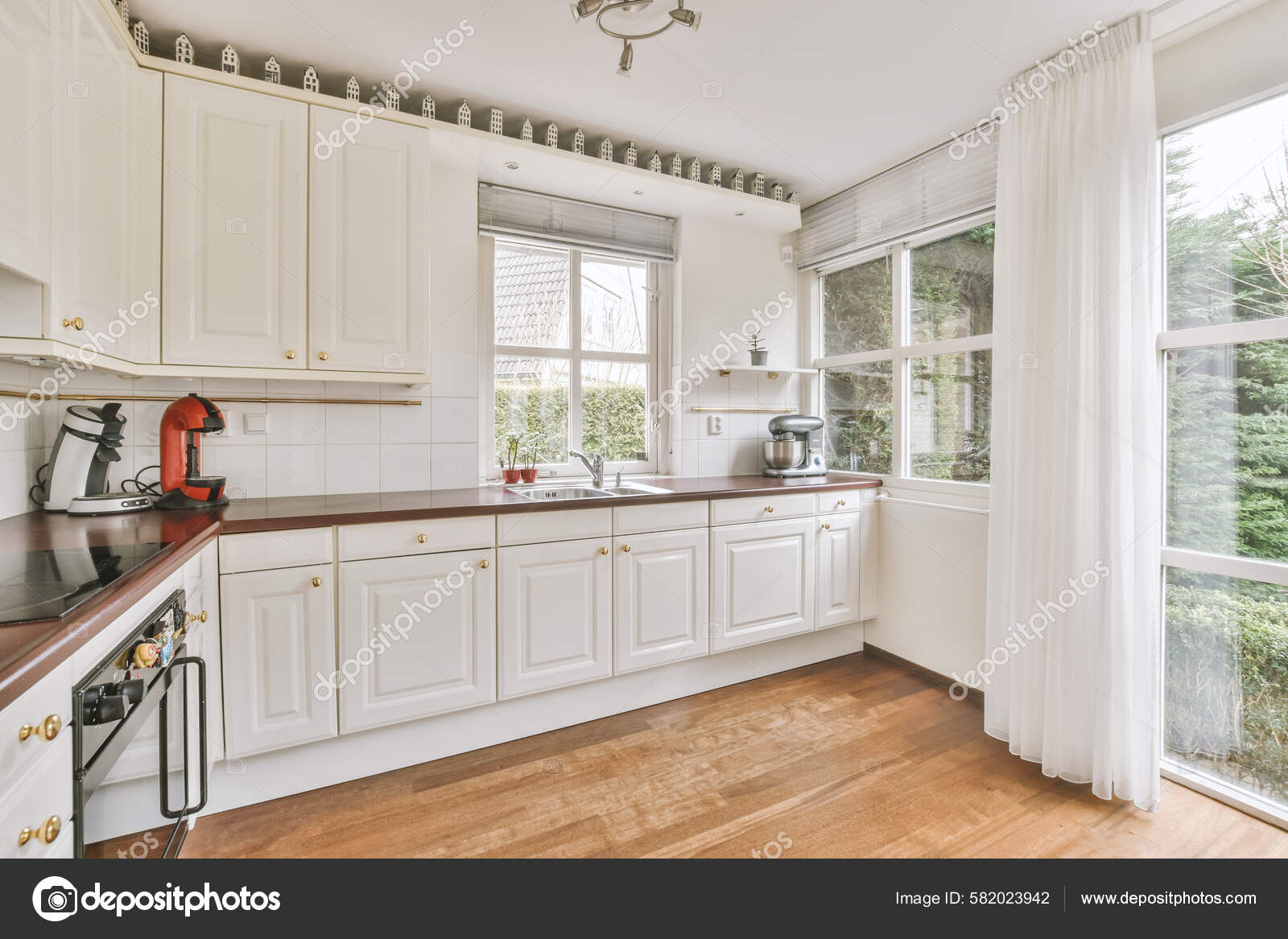 Counters Stove Oven Located Modern Kitchen Dining Room Home Stock Photo ...