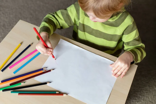 Draw a child Stock Photos, Royalty Free Draw a child Images | Depositphotos