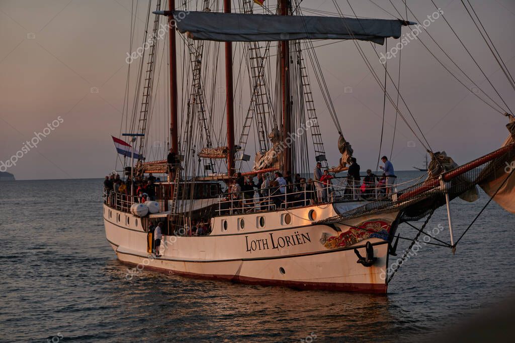 Binz, Alemania - 22 de julio de 2021 - El Loth Lorin es una barquentina ...