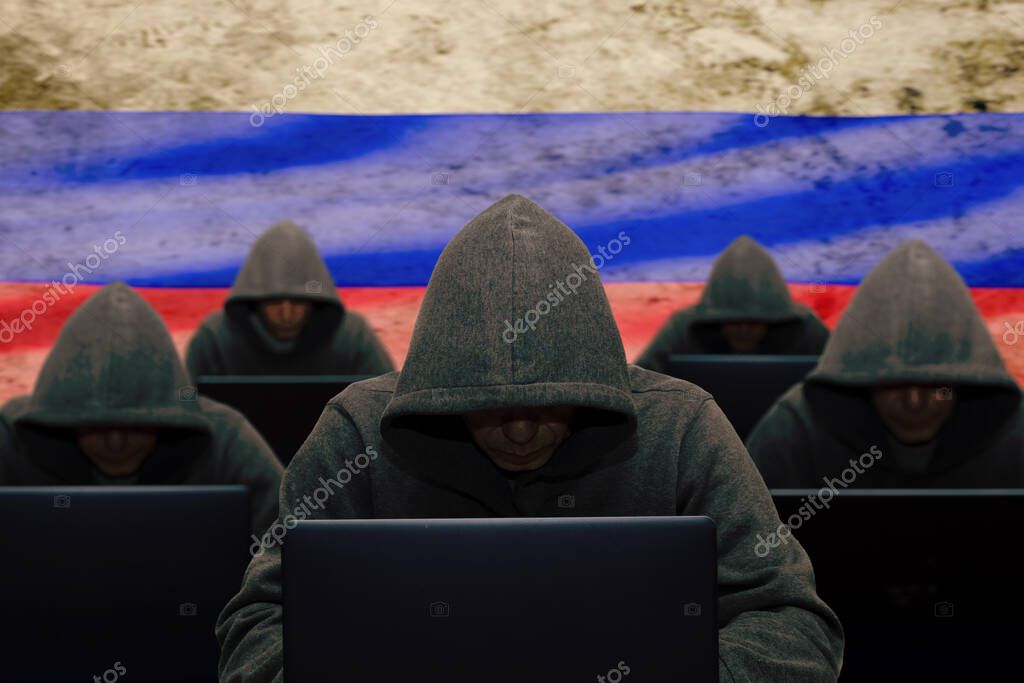 La fábrica de trolls. Muchos hackers están sentados en computadoras ...