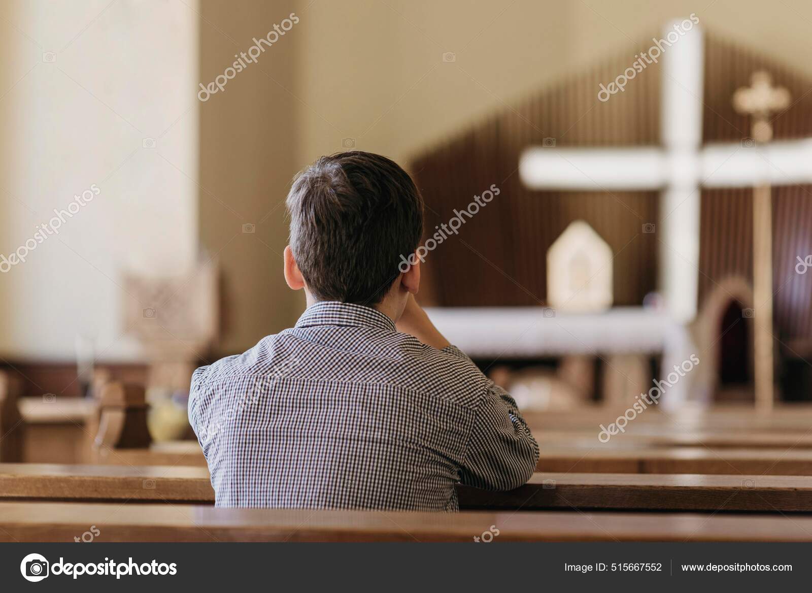 Back view young boy praying church. High quality photo — Stock Photo ...