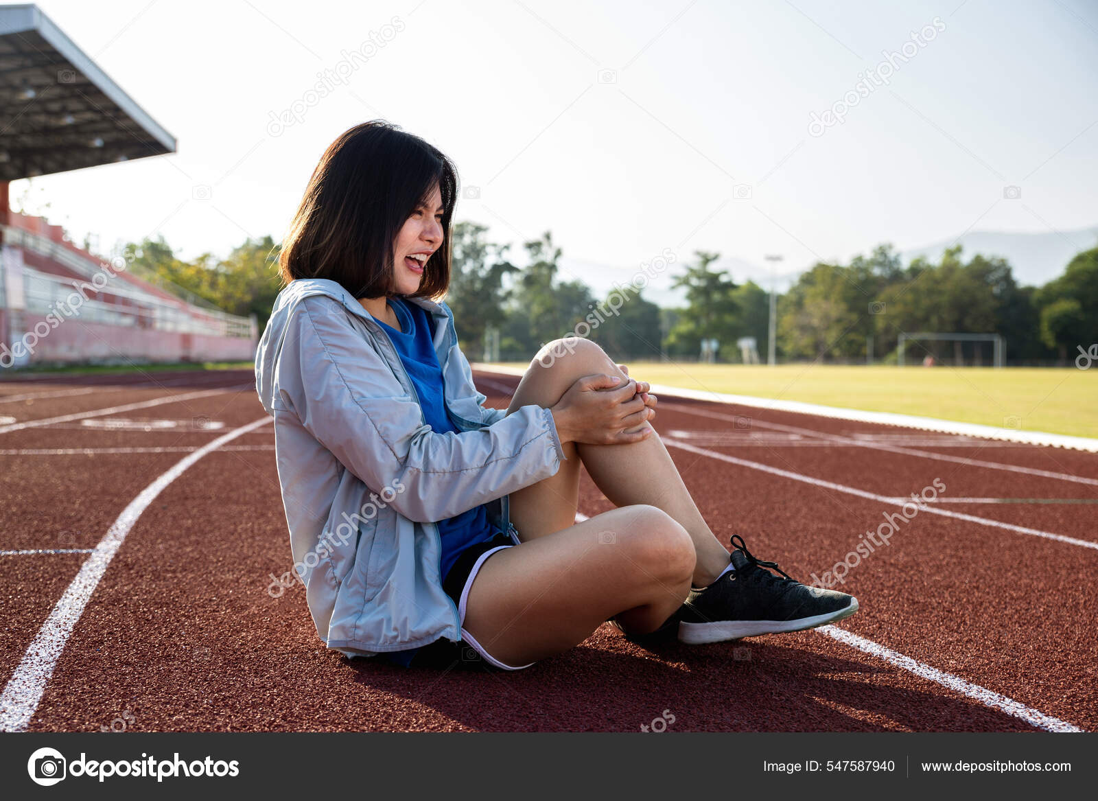 Young Woman Runner Has Knee Injury Caused Falling Cramping Athletics ...