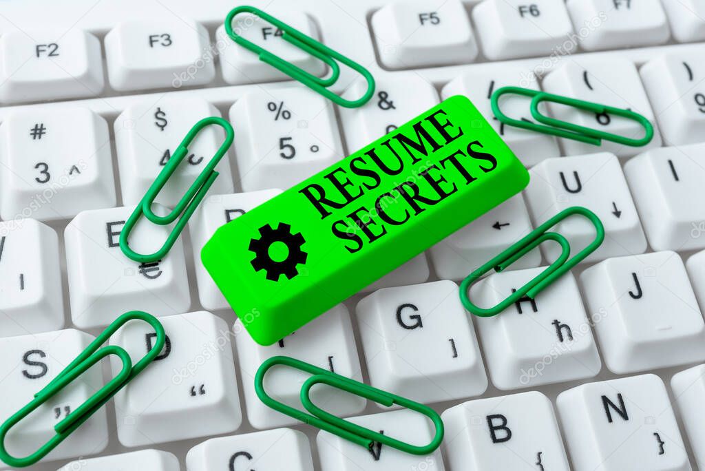 Firma mostrando Resume Secrets. Word Written on Tips on making amazing ...