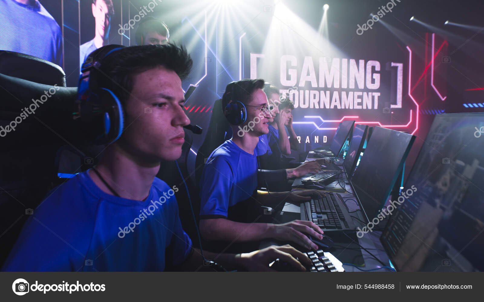 Nervous gamers warming up before match — Stock Photo © EvgeniyShkolenko ...