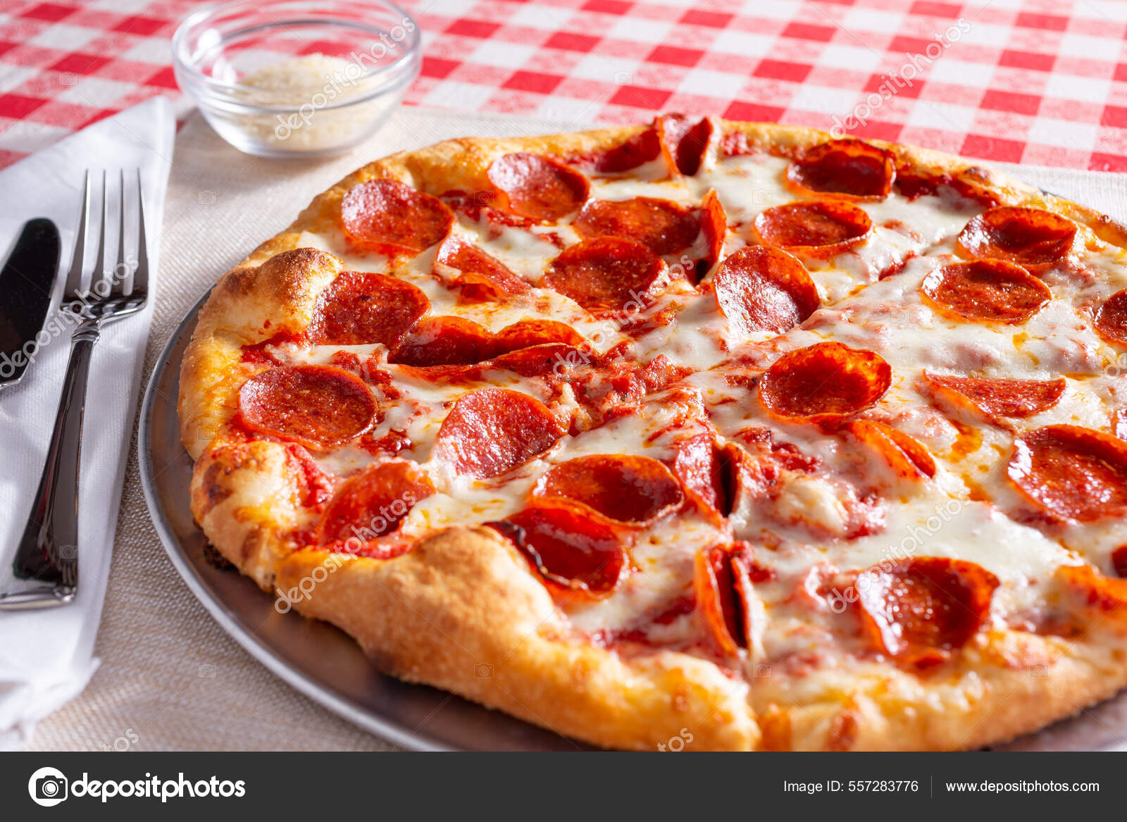 View Pepperoni Pizza Restaurant Kitchen Setting — Stock Photo © PBT ...