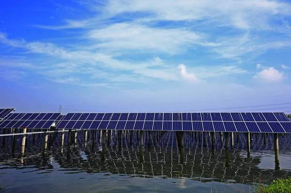Floating photovoltaic plant Stock Photos, Royalty Free Floating ...