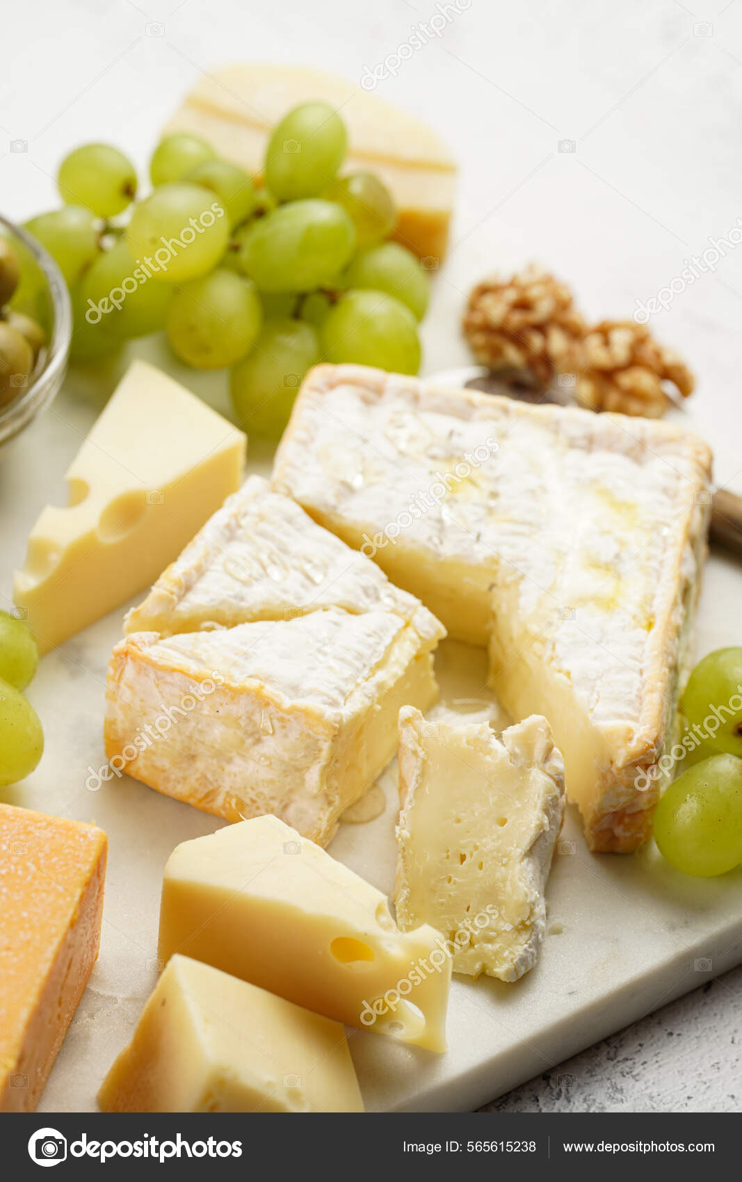 Cheese Platter Organic Cheeses Blue Cheese Cheddar Emmantaler French ...