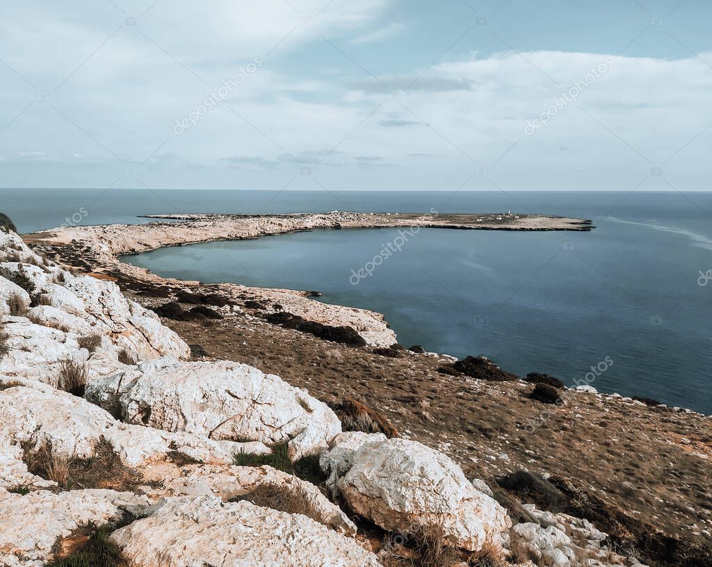 Chipre, costa del mar Mediterráneo, mirador del cabo Greco. Un ...