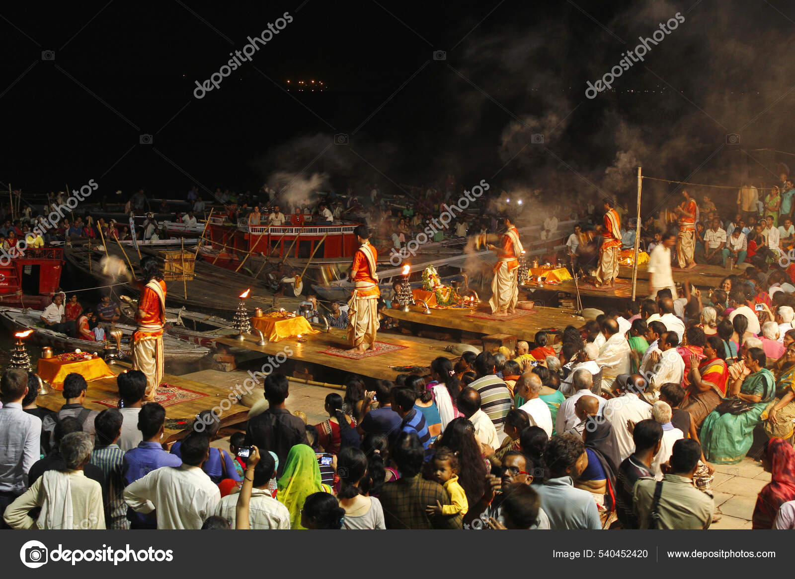 Ritual Dance Puja Varanasi India — Stock Editorial Photo © NataZaya ...