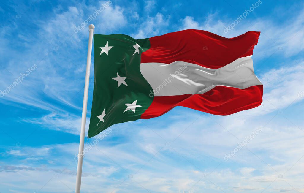 bandera de República de Yucatán, México al fondo nublado del cielo al ...