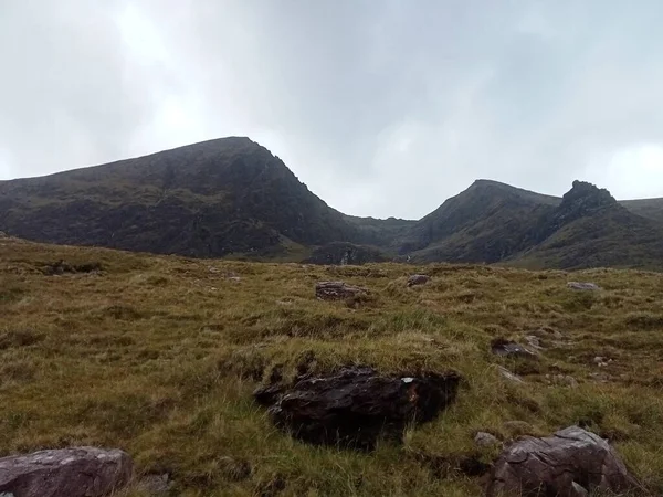 Carrauntoohil beenkeragh ridge Stock Photos, Royalty Free Carrauntoohil ...