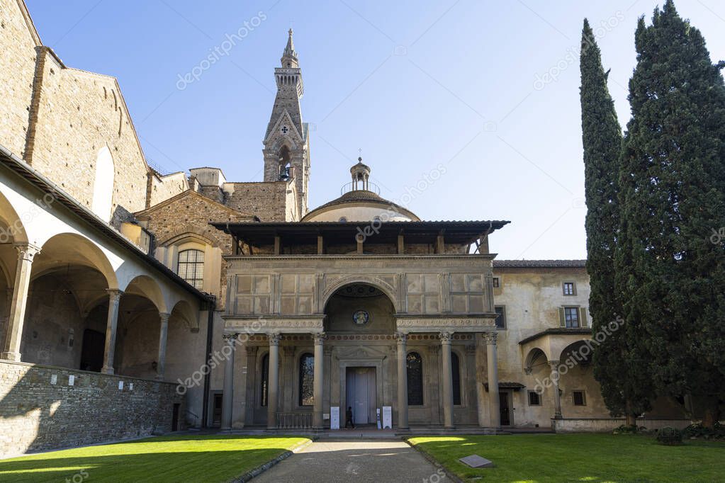 Florencia, Italia. Enero 2022. vista interior del gran claustro de la ...