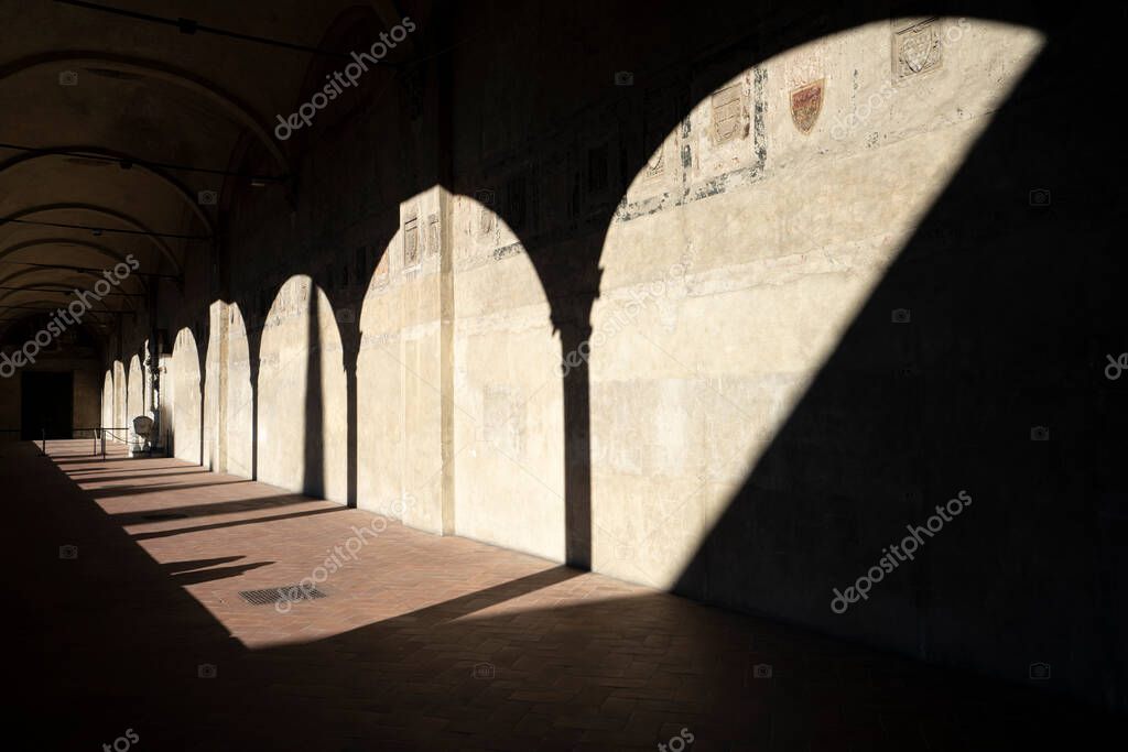 Florencia, Italia. Enero 2022. vista interior del gran claustro de la ...