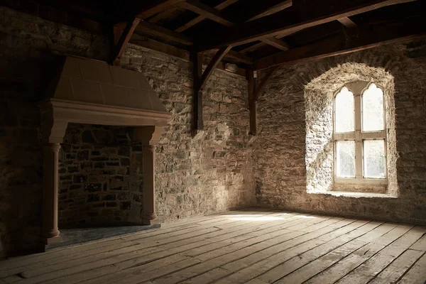 Empty medieval room Stock Photos, Royalty Free Empty medieval room ...