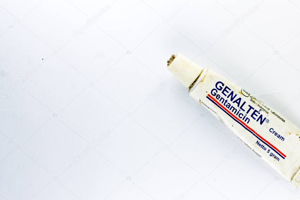 Genalten es un medicamento que contiene el principio activo gentamicina ...
