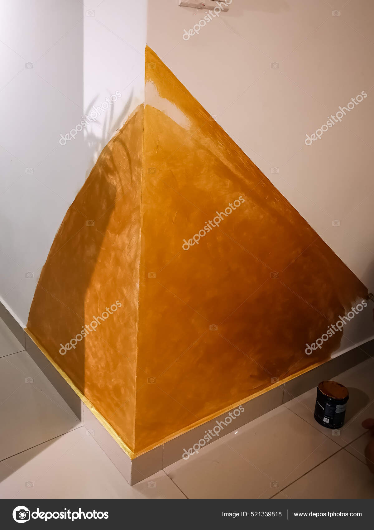 Gold Paint Wall New Trend Interior Design — Stock Photo © ellinnur ...