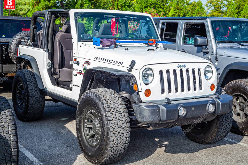 Pigeon Forge, TN - August 25, 2017: Modified Jeep Wrangler Rubicon JK ...