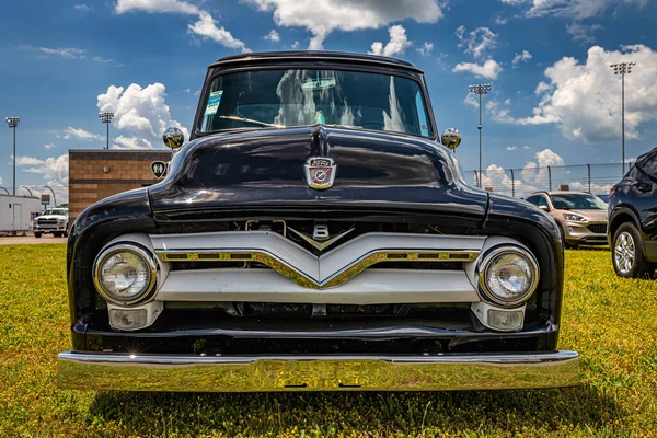 Ford f100 Stock Photos, Royalty Free Ford f100 Images | Depositphotos